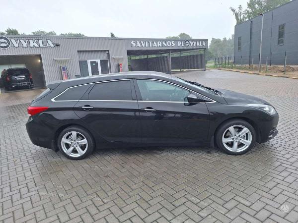 Melns Hyundai i40 2018 Vilkaviškis, ar dzinēja tilpumu 1.70 L un nobraukumu 270 tūkst. km par 7200 €, foto 6 vietnē AUTOMOTO.COM.LV