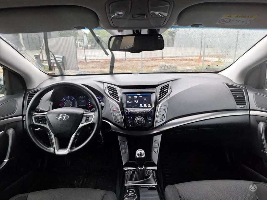 Melns Hyundai i40 2018 Vilkaviškis, ar dzinēja tilpumu 1.70 L un nobraukumu 270 tūkst. km par 7200 €, foto 12 vietnē AUTOMOTO.COM.LV