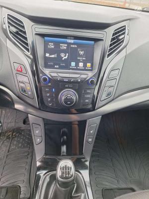 Melns Hyundai i40 2018 Vilkaviškis, ar dzinēja tilpumu 1.70 L un nobraukumu 270 tūkst. km par 7200 €, foto 15 vietnē AUTOMOTO.COM.LV