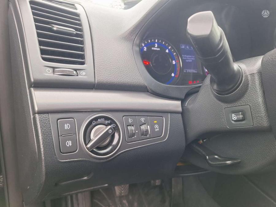 Melns Hyundai i40 2018 Vilkaviškis, ar dzinēja tilpumu 1.70 L un nobraukumu 270 tūkst. km par 7200 €, foto 16 vietnē AUTOMOTO.COM.LV