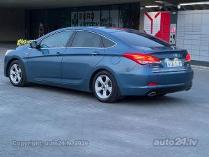 Blue Hyundai i40 2012 in Jogeva, with an engine capacity of 1.70 L and mileage of 302 thousand km for 4700 €, photo 4 on AUTOMOTO.COM.LV