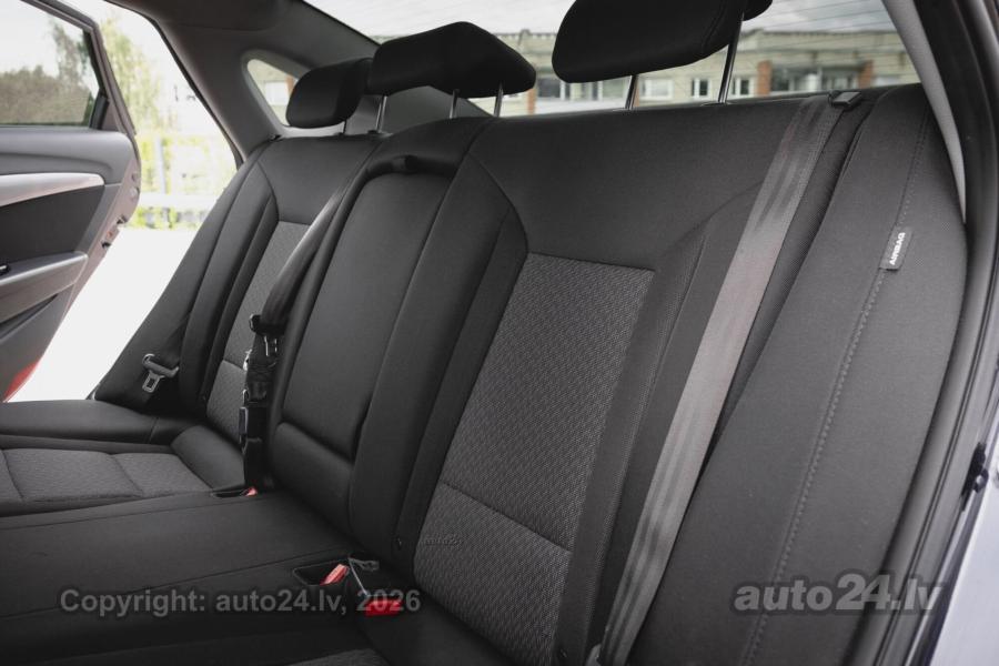 Синий Хендай и40 2012 в Тарту, объемом двигателя 1.70 л и пробегом 322 тыс. км за 3999 €, фото 10 на AUTOMOTO.COM.LV