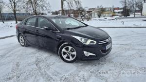 Blue Hyundai i40 2013 in Rezekne, with an engine capacity of 1.70 L and mileage of 412 thousand km for 3300 €, photo  on AUTOMOTO.COM.LV