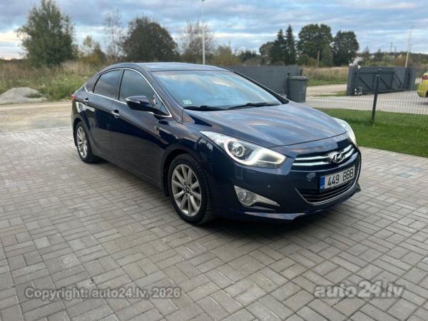 Zils Hyundai i40 2013 Tallina, ar dzinēja tilpumu 1.70 L un nobraukumu 186 tūkst. km par 6800 €, foto 2 vietnē AUTOMOTO.COM.LV