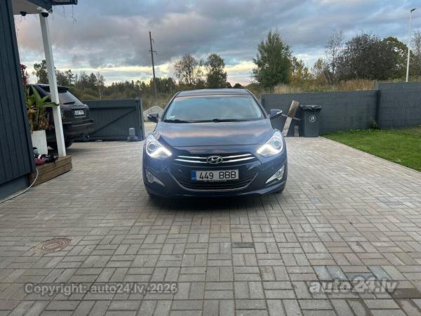 Zils Hyundai i40 2013 Tallina, ar dzinēja tilpumu 1.70 L un nobraukumu 186 tūkst. km par 6800 €, foto 3 vietnē AUTOMOTO.COM.LV