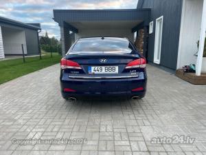 Blue Hyundai i40 2013 in Tallinn, with an engine capacity of 1.70 L and mileage of 186 thousand km for 6800 €, photo 7 on AUTOMOTO.COM.LV