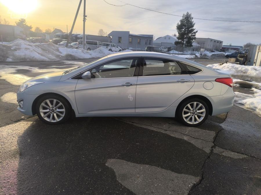 Blue Hyundai i40 2014 in Radviliskis, with an engine capacity of 1.70 L and mileage of 289 thousand km for 4999 €, photo 5 on AUTOMOTO.COM.LV