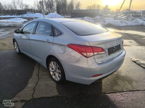 Blue Hyundai i40 2014 in Radviliskis, with an engine capacity of 1.70 L and mileage of 289 thousand km for 4999 €, photo 6 on AUTOMOTO.COM.LV