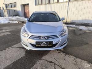 Blue Hyundai i40 2014 in Radviliskis, with an engine capacity of 1.70 L and mileage of 289 thousand km for 4999 €, photo 11 on AUTOMOTO.COM.LV