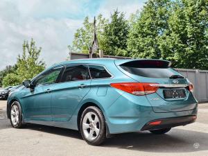 Blue Hyundai i40 2011 in Siauliai, with an engine capacity of 1.69 L and mileage of 270 thousand km for 5200 €, photo 7 on AUTOMOTO.COM.LV
