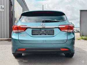 Blue Hyundai i40 2011 in Siauliai, with an engine capacity of 1.69 L and mileage of 270 thousand km for 5200 €, photo 8 on AUTOMOTO.COM.LV