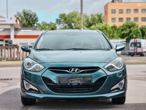 Blue Hyundai i40 2011 in Siauliai, with an engine capacity of 1.69 L and mileage of 270 thousand km for 5200 €, photo 12 on AUTOMOTO.COM.LV