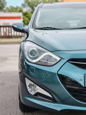 Blue Hyundai i40 2011 in Siauliai, with an engine capacity of 1.69 L and mileage of 270 thousand km for 5200 €, photo 16 on AUTOMOTO.COM.LV