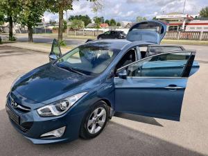 Blue Hyundai i40 2011 in Siauliai, with an engine capacity of 1.69 L and mileage of 270 thousand km for 5200 €, photo 17 on AUTOMOTO.COM.LV