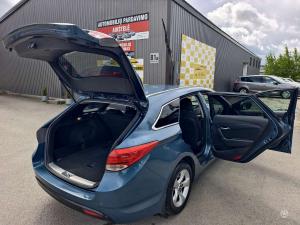 Blue Hyundai i40 2011 in Siauliai, with an engine capacity of 1.69 L and mileage of 270 thousand km for 5200 €, photo 19 on AUTOMOTO.COM.LV