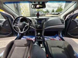 Blue Hyundai i40 2011 in Siauliai, with an engine capacity of 1.69 L and mileage of 270 thousand km for 5200 €, photo 25 on AUTOMOTO.COM.LV