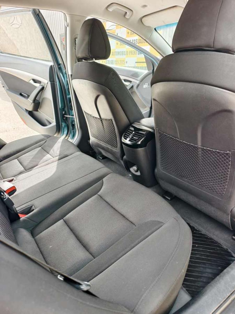 Blue Hyundai i40 2011 in Siauliai, with an engine capacity of 1.69 L and mileage of 270 thousand km for 5200 €, photo 30 on AUTOMOTO.COM.LV
