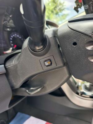 Blue Hyundai i40 2011 in Siauliai, with an engine capacity of 1.69 L and mileage of 270 thousand km for 5200 €, photo 31 on AUTOMOTO.COM.LV