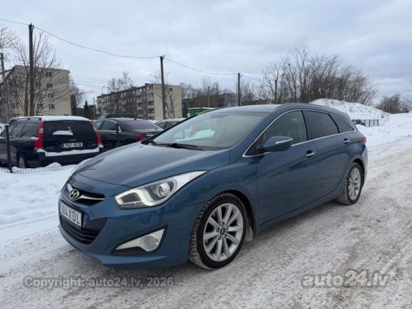 Blue Hyundai i40 2012 in Tallinn, with an engine capacity of 1.70 L and mileage of 353 thousand km for 3999 €, photo 2 on AUTOMOTO.COM.LV