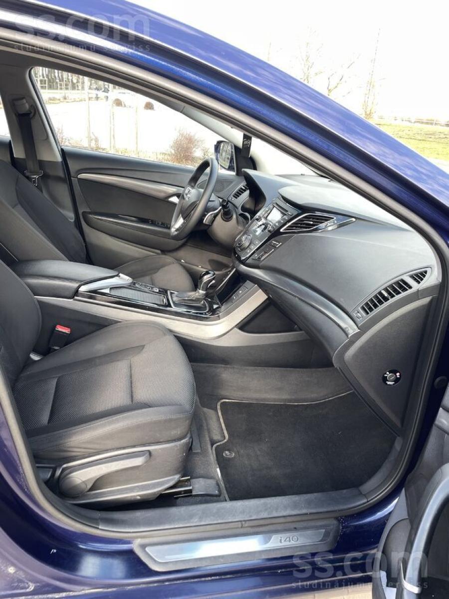 Zils Hyundai i40 2012 Rīga, ar dzinēja tilpumu 2.00 L un nobraukumu 236 tūkst. km par 4500 €, foto 8 vietnē AUTOMOTO.COM.LV