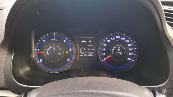 Zils Hyundai i40 2012 Anykščiai, ar dzinēja tilpumu 1.69 L un nobraukumu 355 tūkst. km par 3500 €, foto 8 vietnē AUTOMOTO.COM.LV