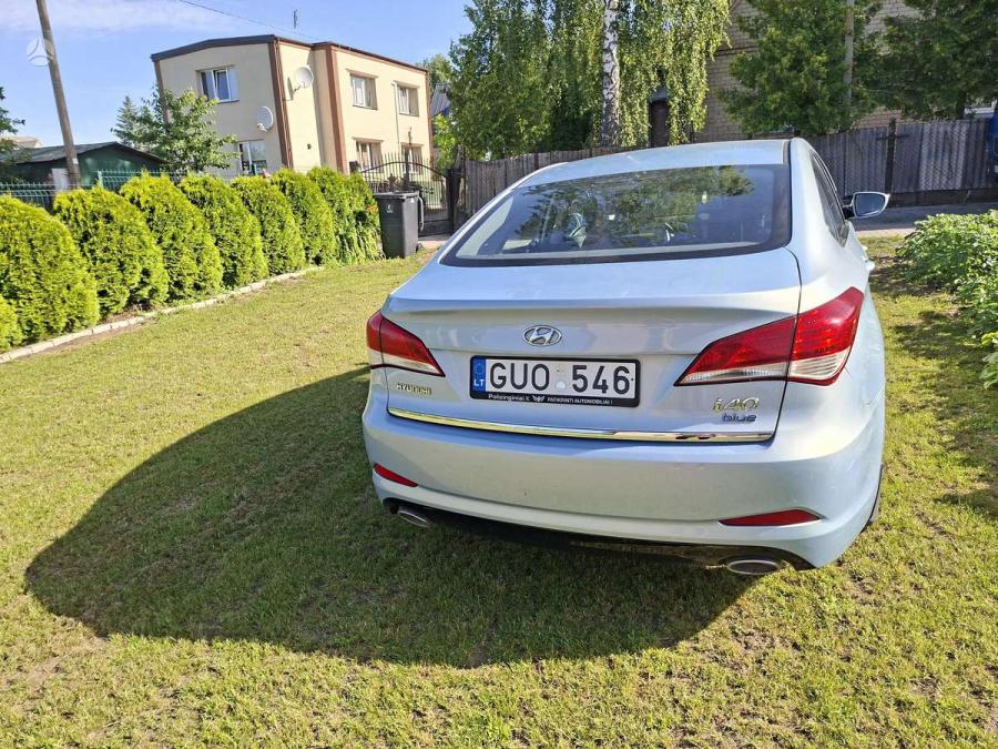 Blue Hyundai i40 2013 in Vilnius, with an engine capacity of 1.69 L and mileage of 221 thousand km for 4100 €, photo 5 on AUTOMOTO.COM.LV