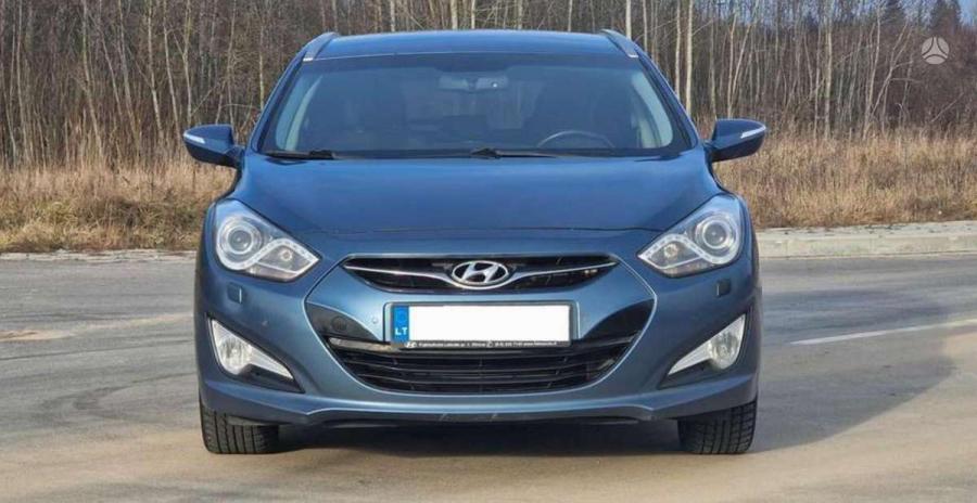 Синий Хендай и40 2013 в Вильнюс, объемом двигателя 2.00 л и пробегом 270 тыс. км за 3000 €, фото 3 на AUTOMOTO.COM.LV