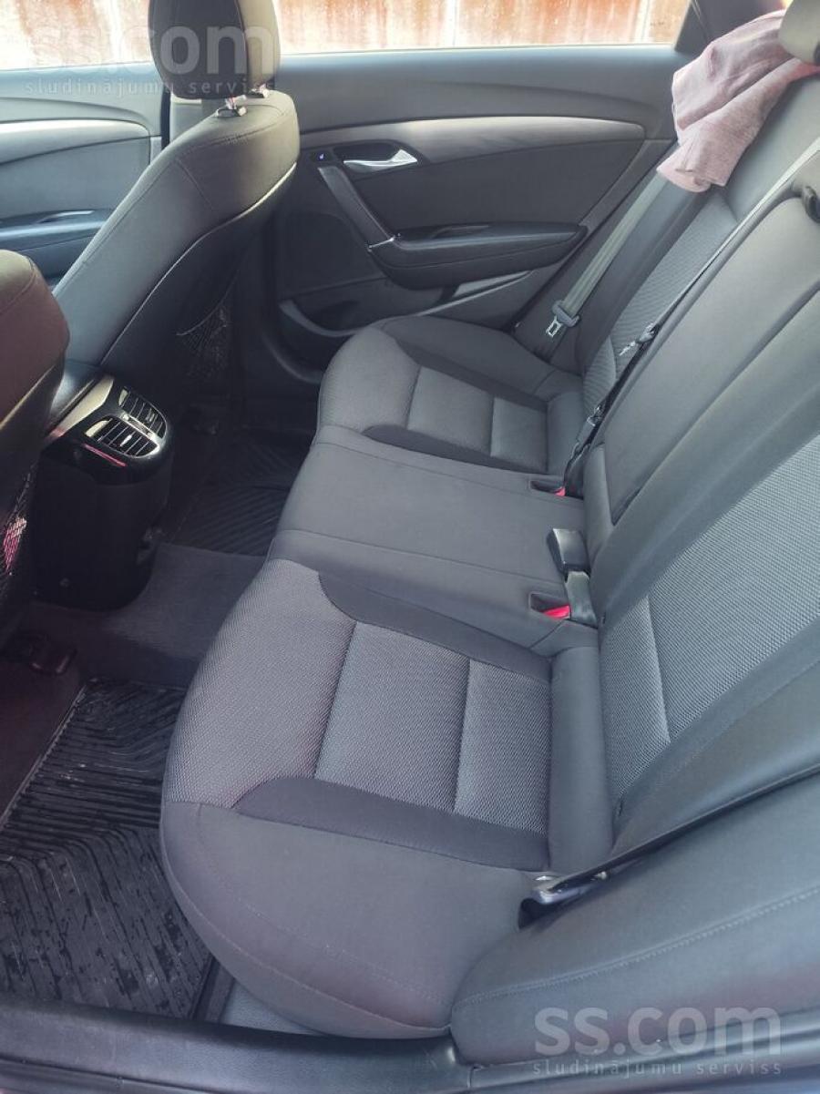 Zils Hyundai i40 2014 Rīga, ar dzinēja tilpumu 1.70 L un nobraukumu 220 tūkst. km par 5250 €, foto 10 vietnē AUTOMOTO.COM.LV