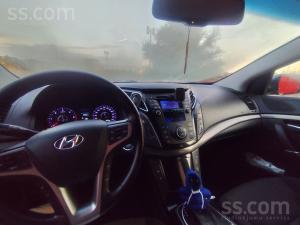 Zils Hyundai i40 2014 Rīga, ar dzinēja tilpumu 1.70 L un nobraukumu 220 tūkst. km par 5250 €, foto 18 vietnē AUTOMOTO.COM.LV