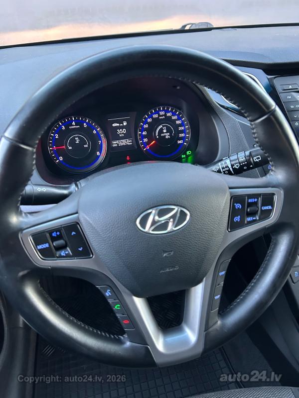 Zils Hyundai i40 2014 Pērnava, ar dzinēja tilpumu 1.60 L un nobraukumu 240 tūkst. km par 4900 €, foto 3 vietnē AUTOMOTO.COM.LV