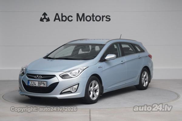 Blue Hyundai i40 2015 in Tallinn, with an engine capacity of 1.60 L and mileage of 221 thousand km for 6490 €, photo 1 on AUTOMOTO.COM.LV