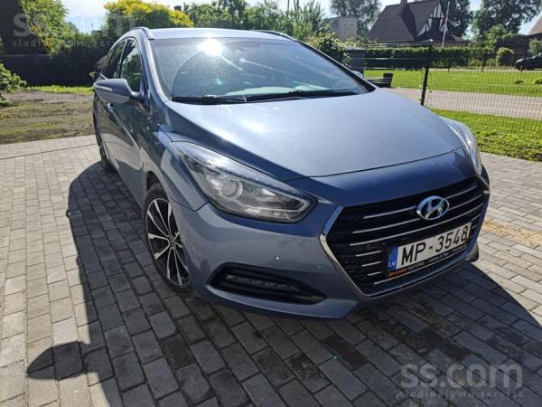 Zils Hyundai i40 2016 Jelgava, ar dzinēja tilpumu 1.70 L un nobraukumu 181 tūkst. km par 5600 €, foto 2 vietnē AUTOMOTO.COM.LV
