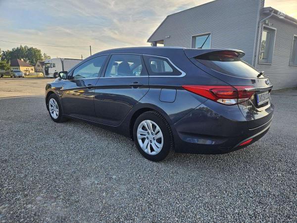 Zils Hyundai i40 2018 Radviliškis, ar dzinēja tilpumu 1.60 L un nobraukumu 124 tūkst. km par 6800 €, foto 3 vietnē AUTOMOTO.COM.LV