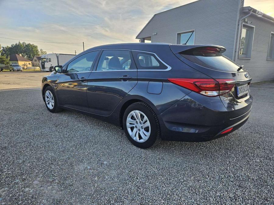 Zils Hyundai i40 2018 Radviliškis, ar dzinēja tilpumu 1.60 L un nobraukumu 124 tūkst. km par 6800 €, foto 4 vietnē AUTOMOTO.COM.LV