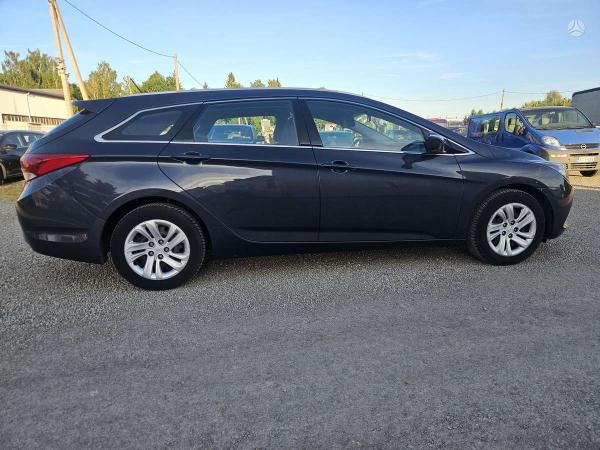 Zils Hyundai i40 2018 Radviliškis, ar dzinēja tilpumu 1.60 L un nobraukumu 124 tūkst. km par 6800 €, foto 5 vietnē AUTOMOTO.COM.LV