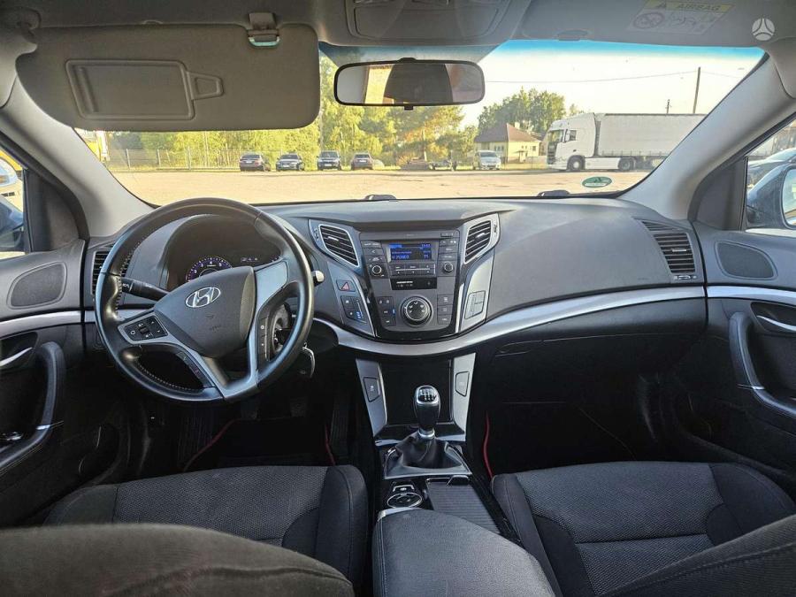 Zils Hyundai i40 2018 Radviliškis, ar dzinēja tilpumu 1.60 L un nobraukumu 124 tūkst. km par 6800 €, foto 16 vietnē AUTOMOTO.COM.LV