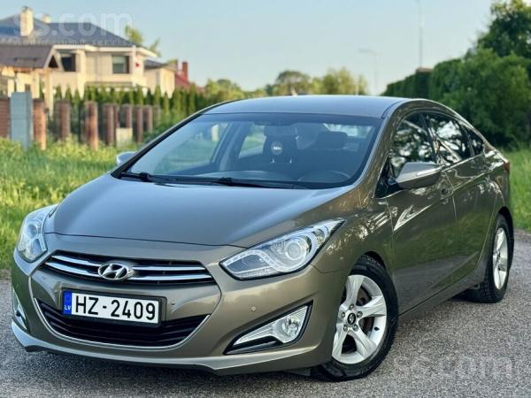 Brūns Hyundai i40 2012 Rīga, ar dzinēja tilpumu 2.00 L un nobraukumu 180 tūkst. km par 4750 €, foto 3 vietnē AUTOMOTO.COM.LV