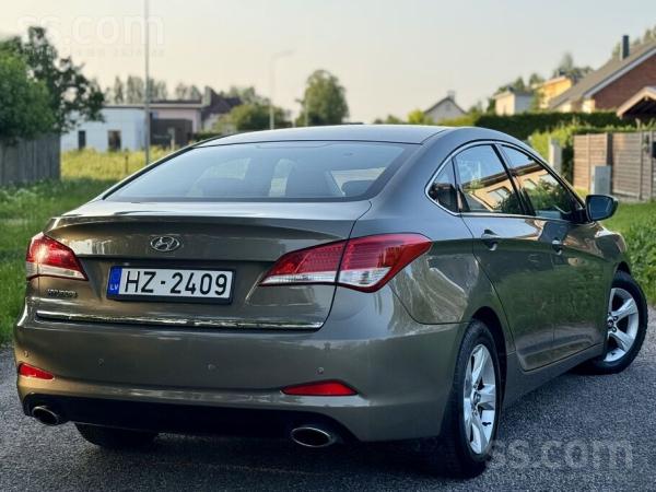 Brūns Hyundai i40 2012 Rīga, ar dzinēja tilpumu 2.00 L un nobraukumu 180 tūkst. km par 4750 €, foto 5 vietnē AUTOMOTO.COM.LV