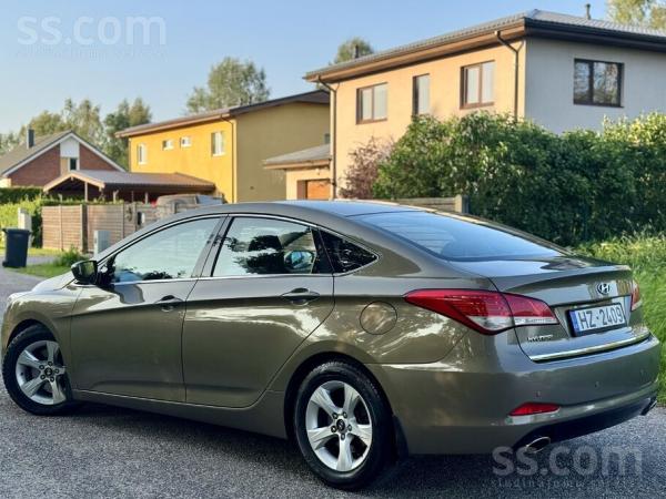 Brūns Hyundai i40 2012 Rīga, ar dzinēja tilpumu 2.00 L un nobraukumu 180 tūkst. km par 4750 €, foto 8 vietnē AUTOMOTO.COM.LV