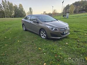 Brūns Hyundai i40 2012 Rēzekne, ar dzinēja tilpumu 1.70 L un nobraukumu 311 tūkst. km par 3900 €, foto 3 vietnē AUTOMOTO.COM.LV