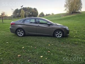 Brūns Hyundai i40 2012 Rēzekne, ar dzinēja tilpumu 1.70 L un nobraukumu 311 tūkst. km par 3900 €, foto 4 vietnē AUTOMOTO.COM.LV