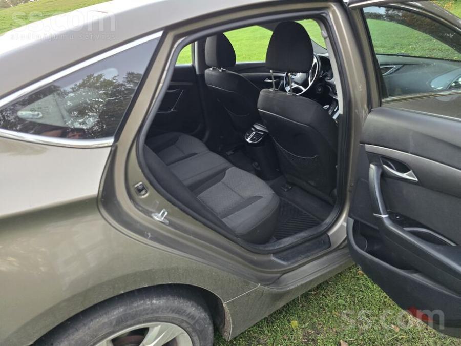 Brūns Hyundai i40 2012 Rēzekne, ar dzinēja tilpumu 1.70 L un nobraukumu 311 tūkst. km par 3900 €, foto 8 vietnē AUTOMOTO.COM.LV