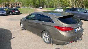 Brūns Hyundai i40 2011 Rīga, ar dzinēja tilpumu 1.70 L un nobraukumu 306 tūkst. km par 5200 €, foto 3 vietnē AUTOMOTO.COM.LV