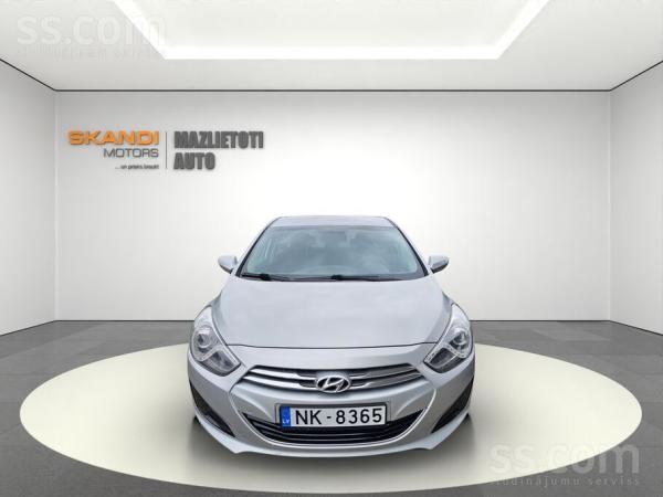 Pelēks Hyundai i40 2013 Liepāja, ar dzinēja tilpumu 1.70 L un nobraukumu 249 tūkst. km par 4650 €, foto 3 vietnē AUTOMOTO.COM.LV
