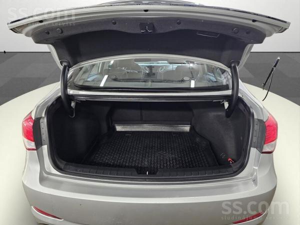 Pelēks Hyundai i40 2013 Liepāja, ar dzinēja tilpumu 1.70 L un nobraukumu 249 tūkst. km par 4650 €, foto 11 vietnē AUTOMOTO.COM.LV