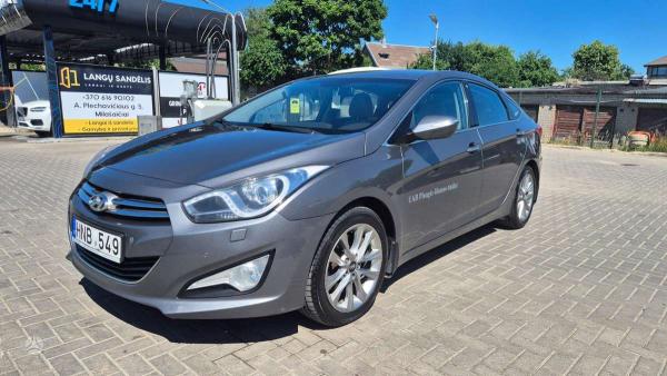 Pelēks Hyundai i40 2014 Plungė, ar dzinēja tilpumu 2.00 L un nobraukumu 266 tūkst. km par 5000 €, foto 1 vietnē AUTOMOTO.COM.LV