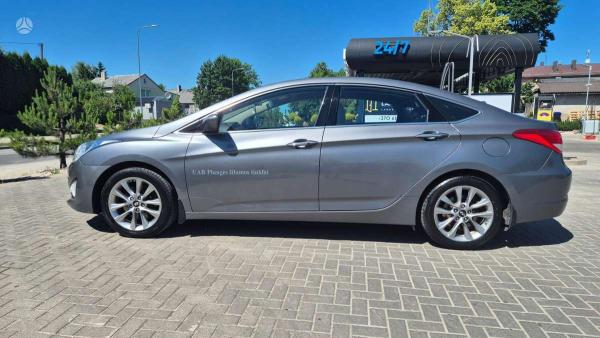Pelēks Hyundai i40 2014 Plungė, ar dzinēja tilpumu 2.00 L un nobraukumu 266 tūkst. km par 5000 €, foto 3 vietnē AUTOMOTO.COM.LV