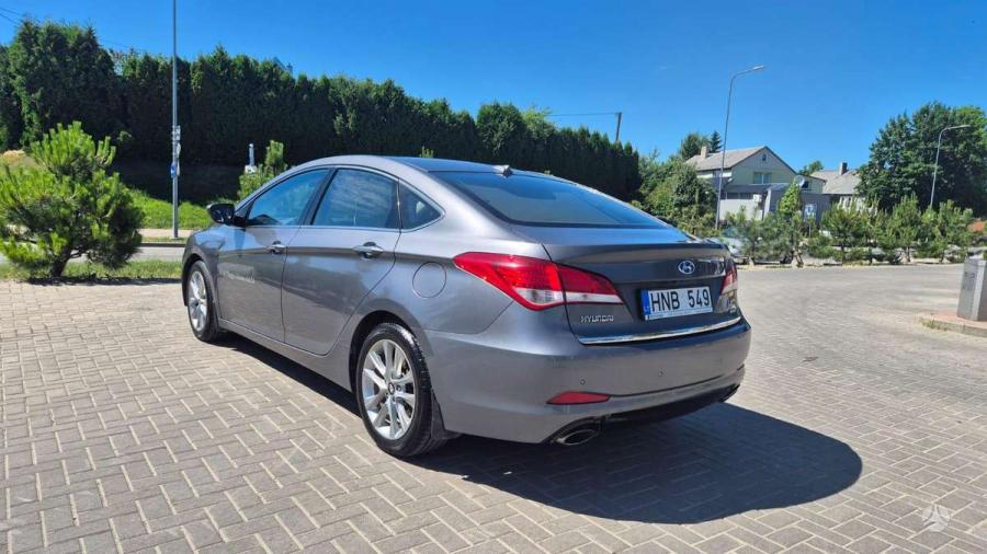 Pelēks Hyundai i40 2014 Plungė, ar dzinēja tilpumu 2.00 L un nobraukumu 266 tūkst. km par 5000 €, foto 5 vietnē AUTOMOTO.COM.LV