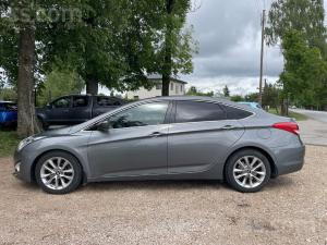 Pelēks Hyundai i40 2015 Rīga, ar dzinēja tilpumu 1.70 L un nobraukumu 282 tūkst. km par 7800 €, foto 3 vietnē AUTOMOTO.COM.LV