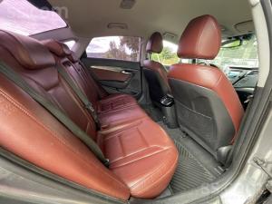 Pelēks Hyundai i40 2015 Rīga, ar dzinēja tilpumu 1.70 L un nobraukumu 282 tūkst. km par 7800 €, foto 17 vietnē AUTOMOTO.COM.LV
